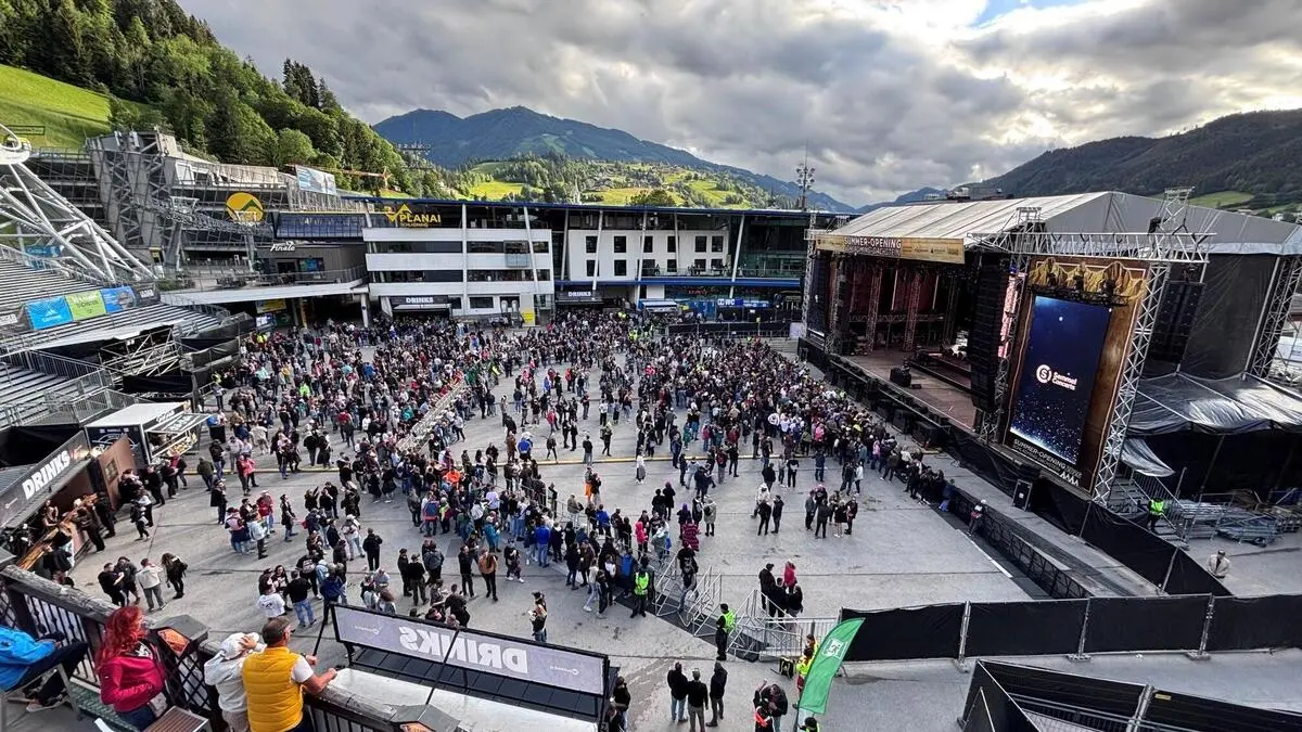 Die ersten „Vollgas-Fans“ von Scooter strömen ins Planai-Stadion