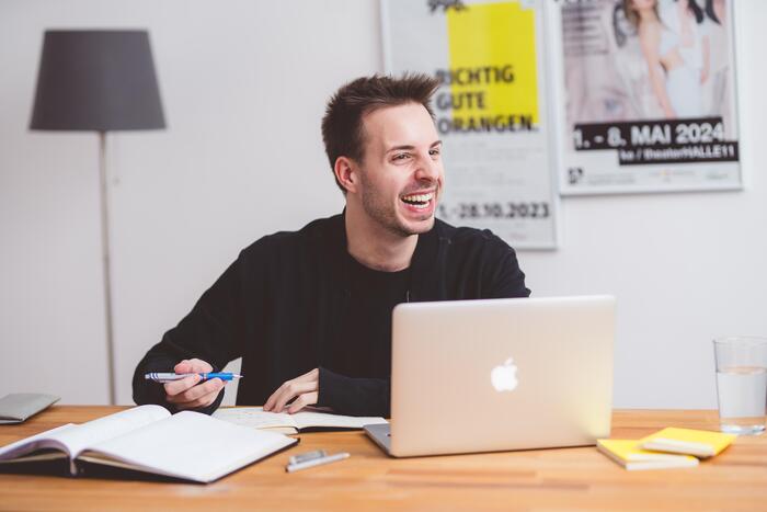 „Der Swimmingpool“: Ein Klagenfurter Workaholic steht unter Mordverdacht