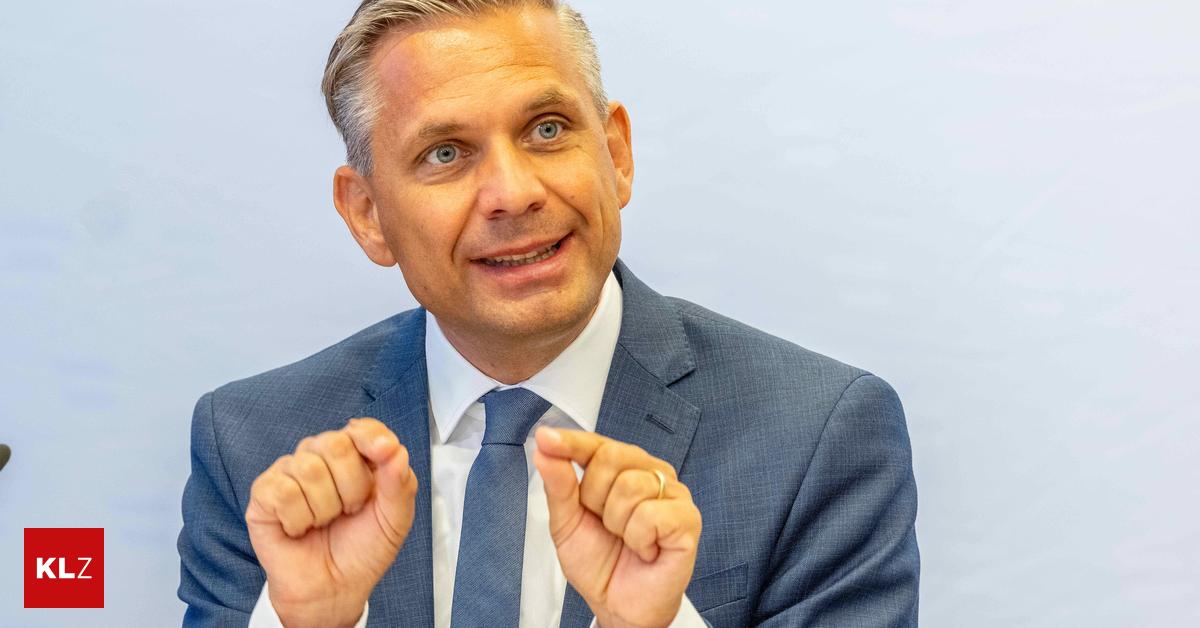 Lyra crowo слив the moment she swung open the door, quite a