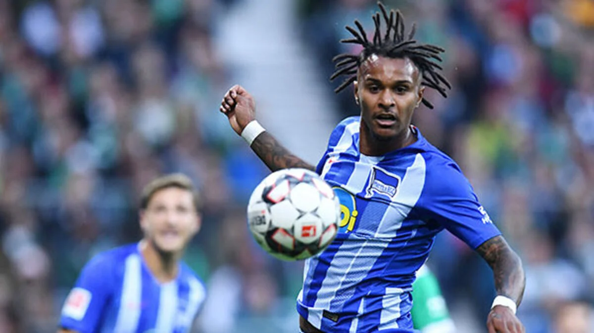 International: Medien: Lazaro-Berater traf sich mit dem SSC Neapel