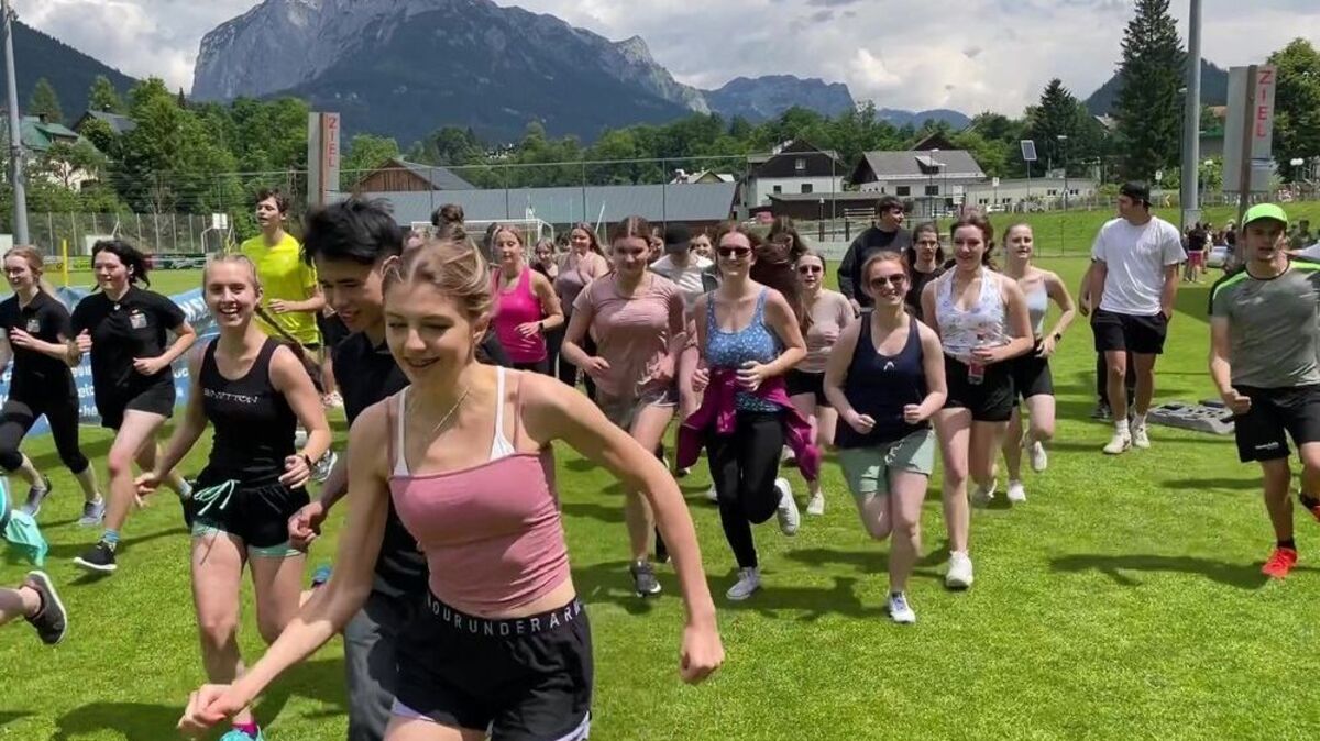 Bad Aussee: 500 Schülerinnen und Schüler nahmen für Afrika die Beine in ...