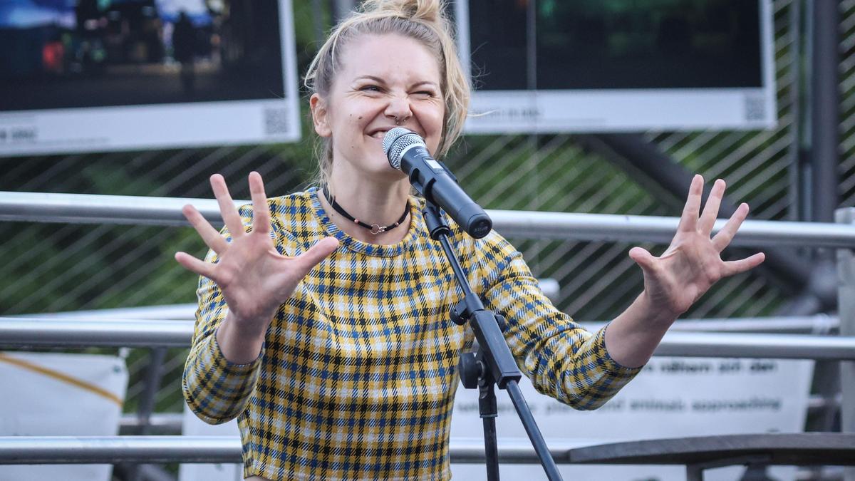 Theater Wolkenflug | Poetry-Slam zur Lage einer Schauspielerin in Kärnten