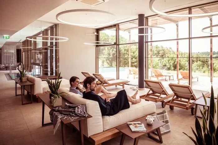 Falkensteiner Stegersbach: Erholung und Aktivurlaub in traumhafter Kulisse