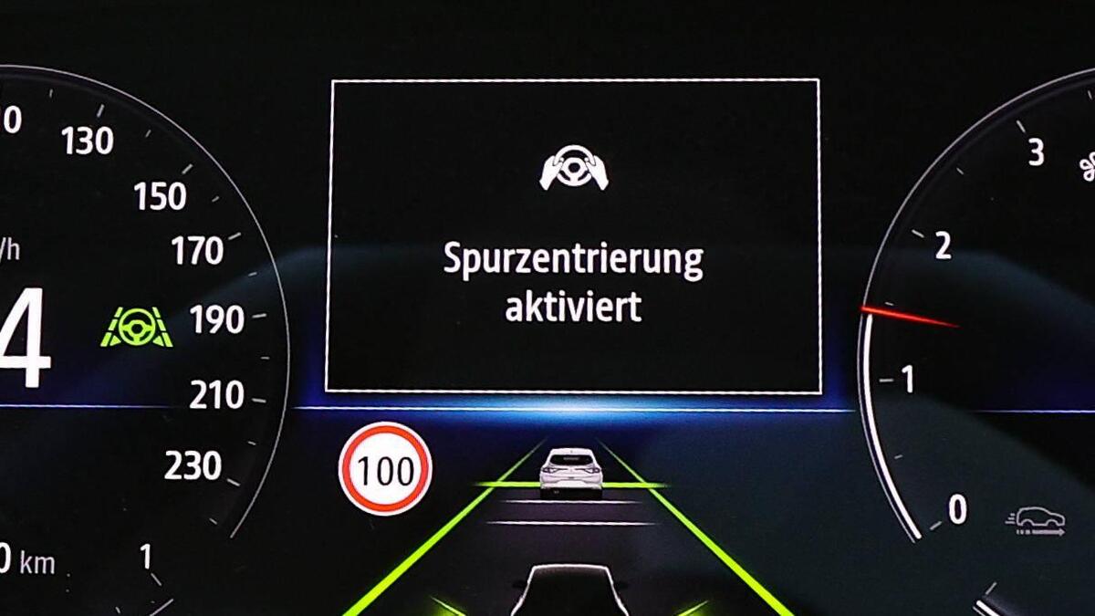 Der Spurhalteassistent Warnt Sie