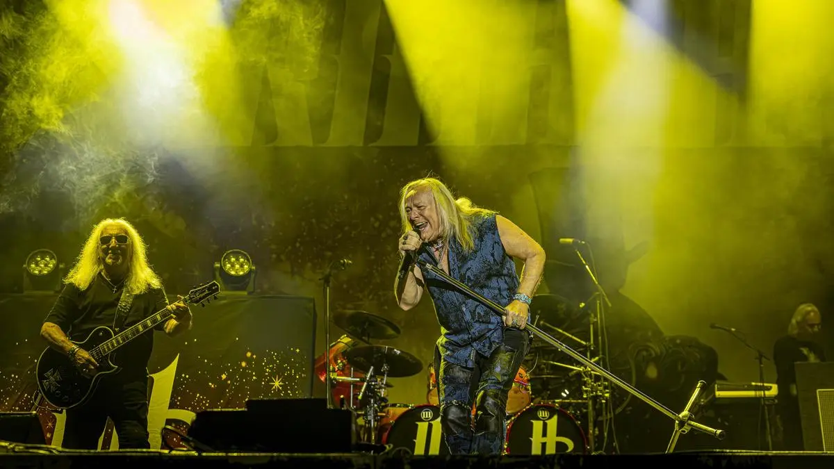 Sex lara garcia the provider greeted me with a friendly hug