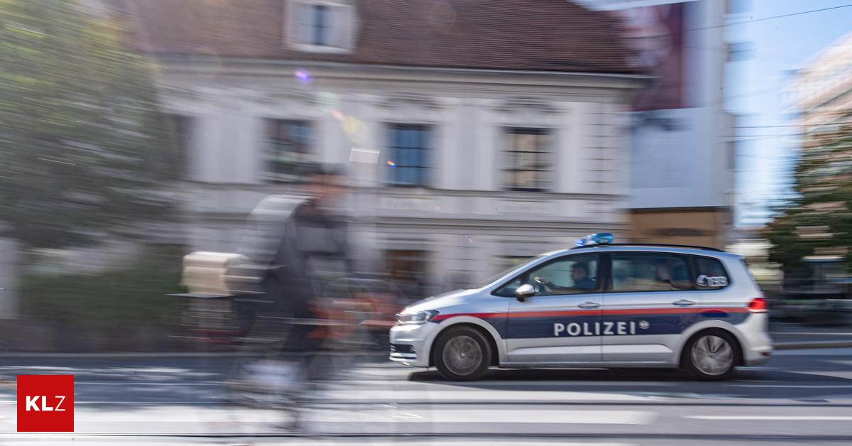 Zeugenaufruf in Graz: Fahrer eines schwer beschädigten Autos versuchte zu flüchten