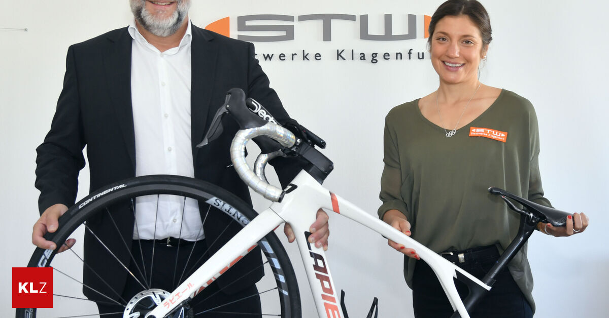 Alpen-Adria-Sportbad: Stadtwerke-Familie begrüßt Weltklasse-Triathletin