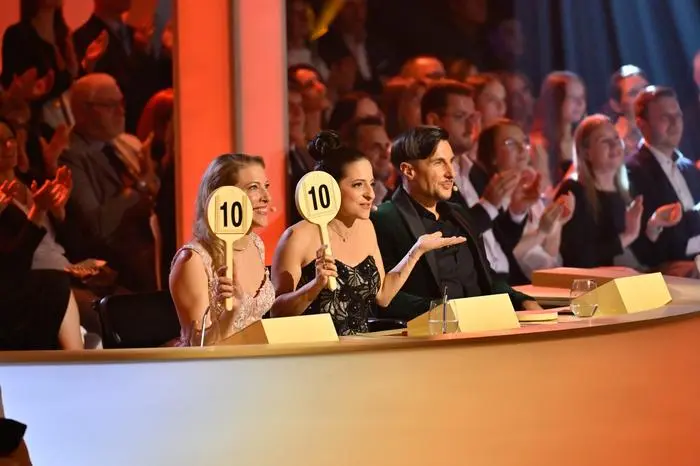 Dancing Stars: Eine Show mit Söhnen, Müttern und Freunden