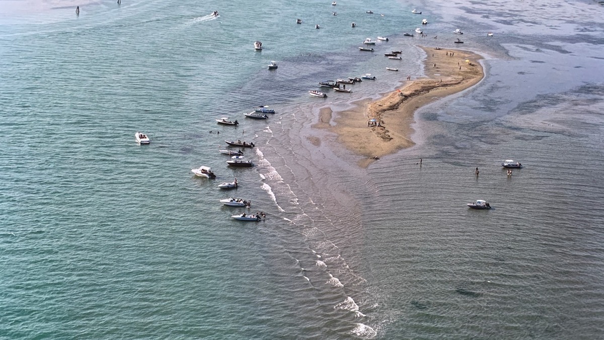 Sandbank dauerhaft sichtbar: In der Lagune von Venedig gibt es eine ...