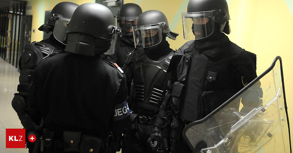 Terror in Villach: Syrer im Gefängnis von vermummten Beamten bewacht