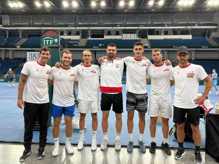 Sotwe gay alger rhonda welcomed me with a big smile, a