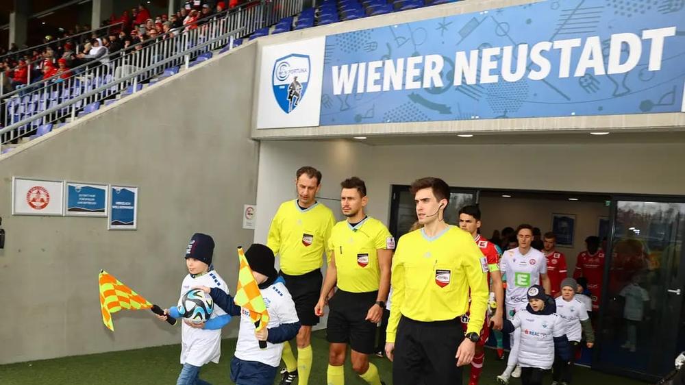 Julian Edlinger: Schiedsrichter-Talent kam unverhofft zu seinem Debüt ...