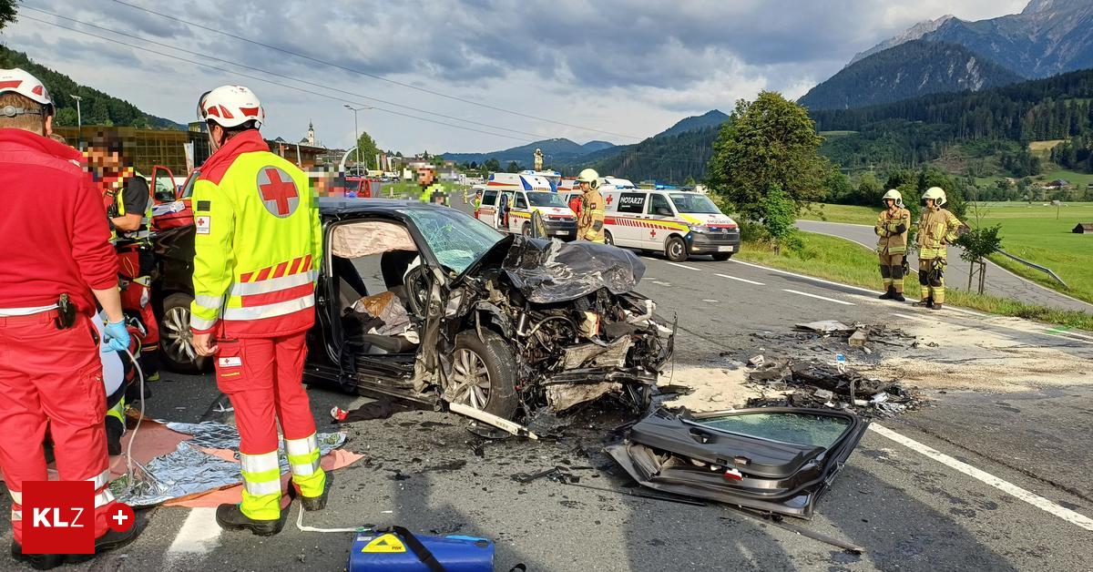Zwei Schwerverletzte: Pkw wurde auf B320 Böschung hinuntergeschleudert