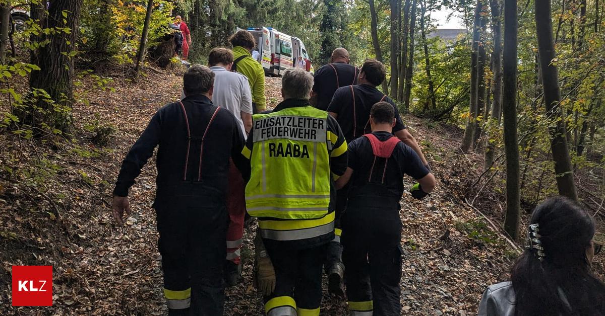 Beim Schwammerlsuchen verletzt: Feuerwehr Raaba barg Frau aus dem Wald