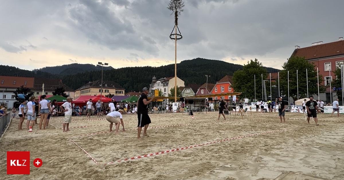 Beach an der Mur: Wenn der Brucker Hauptplatz zum Strand wird